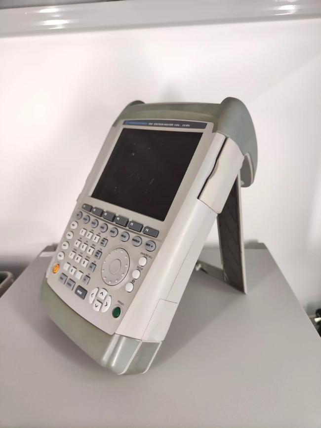 Close-up view of FSH4 spectrum analyzer interface