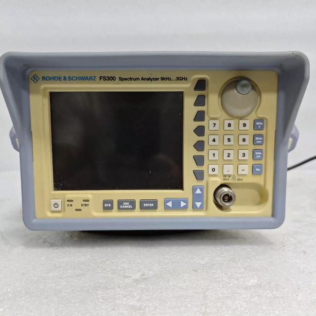 R&S FS300 analyzer display showing measurement results