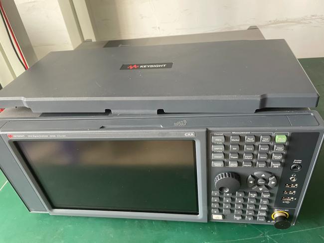 Keysight N9000B side view showing ports and connections