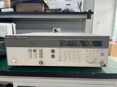 중국 고순도 합성 CW RF 신호 생성기 HP Agilent 83712B 10 MHz 20 GHz 판매용