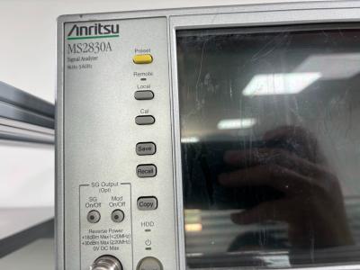 Китай Anritsu MS2830A 13,5 ГГц Широкополосный используемый анализатор сигнала 13,5 кг продается