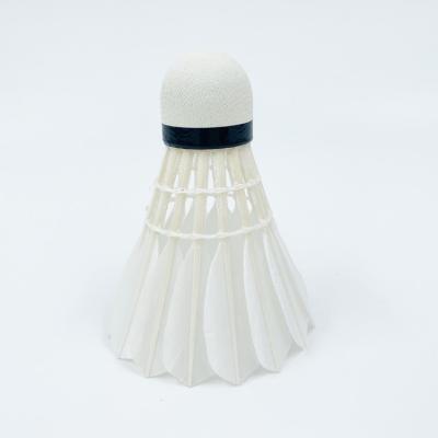 Cina Classe B Piuma di anatra di alta qualità Badminton Shuttlecock Durable and long-term Shuttlecocks Uso comune in vendita