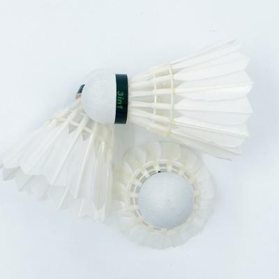 Cina Professional Badminton Shuttlecocks Feather Ball with Great Durability Stability and Balance in vendita