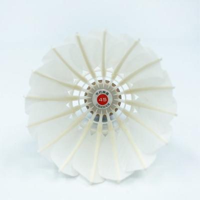 中国 Badminton Shuttlecock Goose Feather 3 in 1 Hybrid Badminton Shuttlecock Sports 販売のため