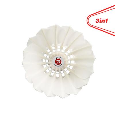 Cina Professional Usage Badminton Shuttlecock Dmantis D75 Model High Level 3in1 Shuttlecock Duck Feather in vendita