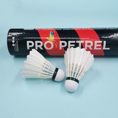 Cina 3in1 Badminton Shuttlecock Miglior Qualità Penna di anatre Shuttlecock ibridi per la competizione in vendita