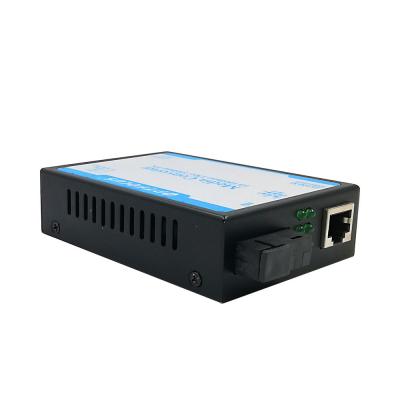 China 10/100mbps 20km Fiber Optic Ethernet Converter 2.5W Metal Desktop for sale