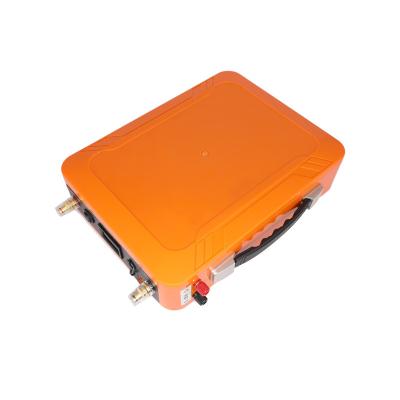 中国 120000Mah Portable Solar Power Station Light Orange For Solar Power Bank System 販売のため