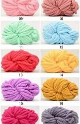 Chine Fil 100% de crochet de boucle de Chunky Hand Knitting Chenille Yarn grand de couverture gonflée molle de polyester à vendre