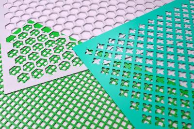 Cina Metallo perforato decorativo di alluminio d'acciaio a basso tenore di carbonio Mesh Sheet Plate del foro di perforazione di acciaio inossidabile per recintare in vendita