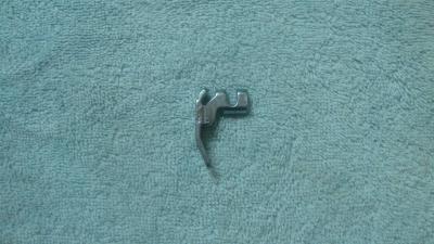Cina Household Sewing Machine Parts - Presser Foot Or Unear Cap in vendita