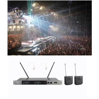 China Het audio UHF Draadloze Handbediende Microfoonsysteem kanaliseert Metaal Dubbele Professionele Draadloze Dynamische Mic voor Huis Te koop