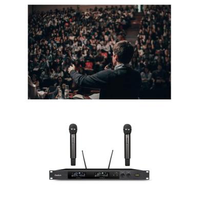 China De UHFdiversiteit die van de 4 Kanalen Handbediende Draadloze Microfoon Autoaftasten voor Vergadering ontvangen Te koop