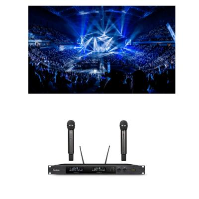 China UHFhuisktv Draadloze Microfoon voor het Zingen van Stadium Openluchthuwelijksgastheer Te koop