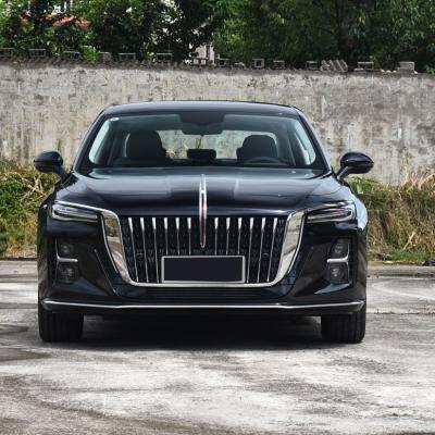 Cina Elegante 2023 Red Flag h5 1.5T DCT 4 porte 5 posti auto con pneumatici R17 e fari a LED in vendita