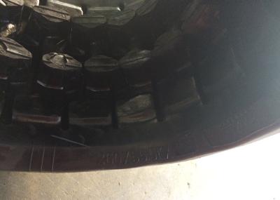 China El excavador de goma de Kubota del reemplazo sigue la anchura de 260m m con menos ruido en venta