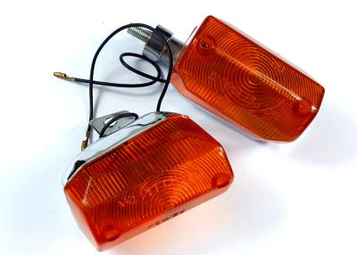 Chine La lampe en plastique de Winker de moto/tournent la caisse blanche légère de couverture orange de V50 F et de R à vendre