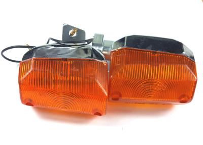 Chine La lampe en plastique de Winker de moto/tournent la caisse blanche légère de couverture orange de V50 F et de R à vendre