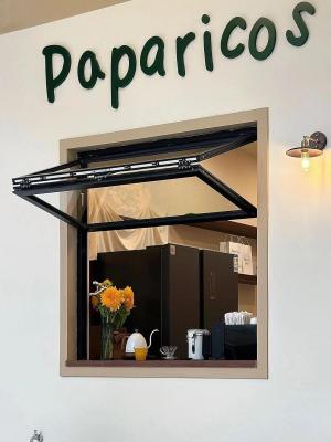 China Extreme Climate Folding Window Build with Triple-Pane Insulation and Anti-Icing Track Technology for sale