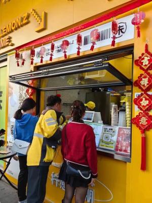 China DERCHI Bifold-Fenster mit Schwung-Offenstil und Doppelfenster gehärtet durchsichtige Glastür für Energieeffizienz zu verkaufen