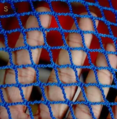 China Soccer Sports Net Color Flat Hanging Anti Falling Safety Net Construction Nylon Knotless Safety Balcony Net for sale