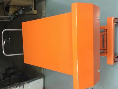 Cina bene mobile idraulico del carretto della Tabella di inclinazione di capacità 300Kg con il più di altezza ridotta 460 millimetri in vendita