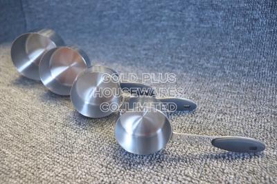 중국 Eco-friendly kitchen accessority metal steel measuring cups measuring spoons with engraved measurements and hanging loop 판매용
