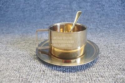 Chine Tasse de lait de thé d'ensemble de petit déjeuner avec la tasse de café d'or en métal de l'ensemble 200ml de plat de dessert avec l'ensemble de plateau à vendre