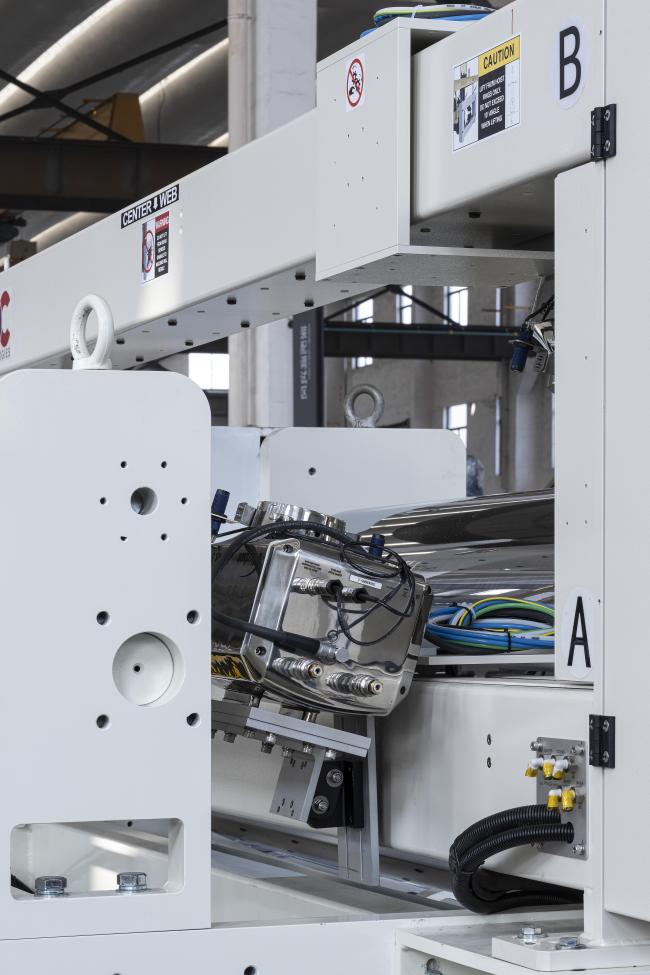 Extrusion laminating machine overall assembly