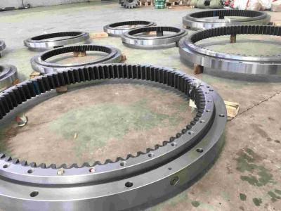 Cina Un contatto di quattro punti che vuota la grande piattaforma girevole di Ring Bearing With Inner Gear in vendita