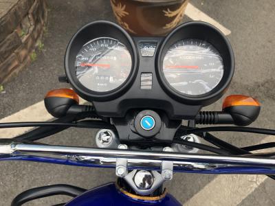 Κίνα 150CC Πολεοδομική αθλητική μοτοσικλέτα 120kg - Ποδηλάτες δρόμου για σπορ τουρισμούς και διπλές αθλητικές περιπέτειες προς πώληση