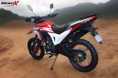 Cina Motore sportbike da 250cc per adulti Doppio freno a disco frontale Enduro Benzina Nero Colore Aria raffreddamento motocicli fuoristrada in vendita