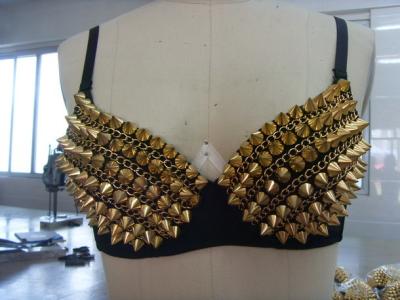 Cina Reggiseni fissati sexy del ribattino dell'attrezzatura del reggiseno dei vestiti del club delle donne con le catene in vendita