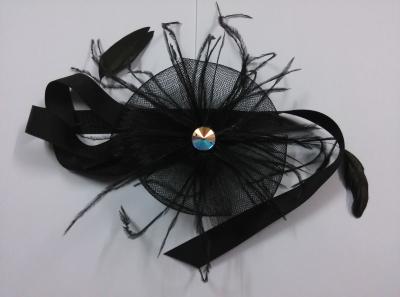 Cina Casco drammatico CNF022 della piuma del nero della maglia del poliestere per il costume di ballo in vendita