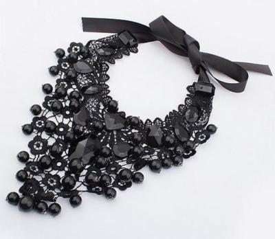 Cina Girocollo vuoto del nastro del nero del cristallo di rocca degli accessori liturgici sensazionali di ballo in vendita