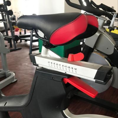 Chine Équipement magnétique professionnel de forme physique de qualité marchande de vélo de rotation de gymnase à vendre