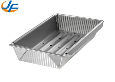 Cina RK Bakeware China Foodservice NSF Non-stick Aluminum AMeat Loaf Pan Con Insert in vendita