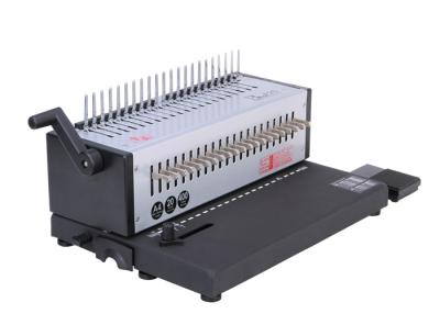 Cina Macchina obbligatoria elettrica del pettine di dimensione A4 con il pedale controllato, dimensione del piede del foro di 3x8 millimetro in vendita