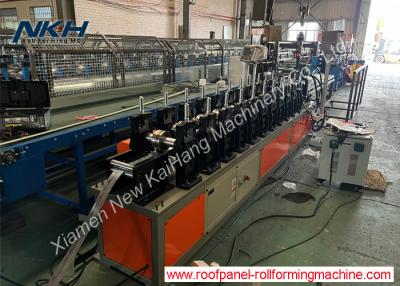 China YX12.7 Batten Roll Forming Machine Stud Track Channel Roll Forming Machines op maat voor de metaalindustrie Te koop