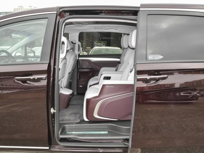 MPV New Car Price Gasoline Car Buick Gl8 (2023) Avenir 6-Seater Virtuous Version