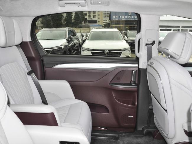 MPV New Car Price Gasoline Car Buick Gl8 (2023) Avenir 6-Seater Virtuous Version