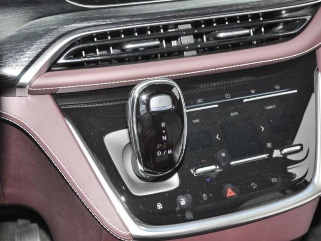 MPV New Car Price Gasoline Car Buick Gl8 (2023) Avenir 6-Seater Virtuous Version