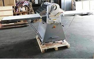 Κίνα 240kgs Output Βιομηχανικό ψωμί εξοπλισμός αρτοποιίας Πίνακας πάνω από το τραπέζι Πίνακα ζύμης για baguette προς πώληση