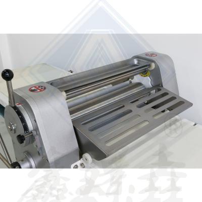 Κίνα 240kgs Output Βιομηχανικό ψωμί εξοπλισμός αρτοποιίας Πίνακας πάνω από το τραπέζι Πίνακα ζύμης για baguette προς πώληση