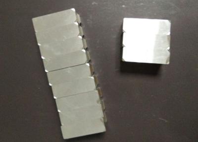 Cina 94HRC EDM il taglio del cavo di precisione dei pezzi meccanici con la superficie di lucidatura in vendita