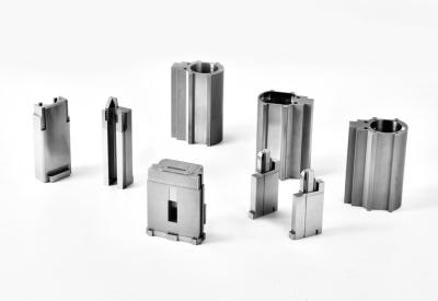 Cina Materiale di alluminio imbussolante automobilistico di acciaio inossidabile delle parti della perforazione dell'OEM in vendita