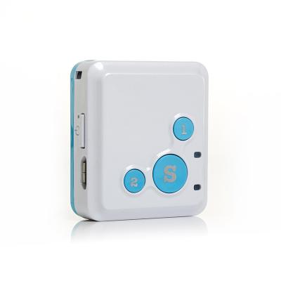 Cina Una voce di 2 modi che parla l'allarme basso della pastella di mini di GPS dell'inseguitore 3 SOS accuratezza dei bottoni 5M in vendita