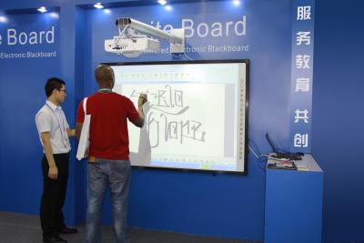 中国 教育のためのアルミニウム フレームとの 82inch IR 相互 Whiteboard 販売のため