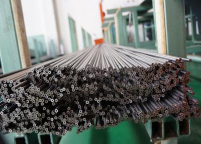 Cina Tubo d'acciaio senza cuciture trafilato a freddo di DIN2391 ST35 ST45 per iniezione di carburante diesel ad alta pressione in vendita