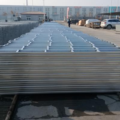 China Plano de palco de aço de comprimento personalizado com superfície galvanizada a quente à venda